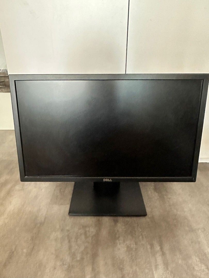 Dell 22 inch monitor, Computers & Tech, Desktops on Carousell