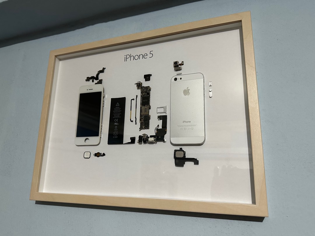 Disassembled iPhone 5 Art Frame, Mobile Phones & Gadgets, Mobile Phones ...