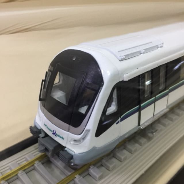 Downtown line train model, Hobbies & Toys, Memorabilia & Collectibles ...