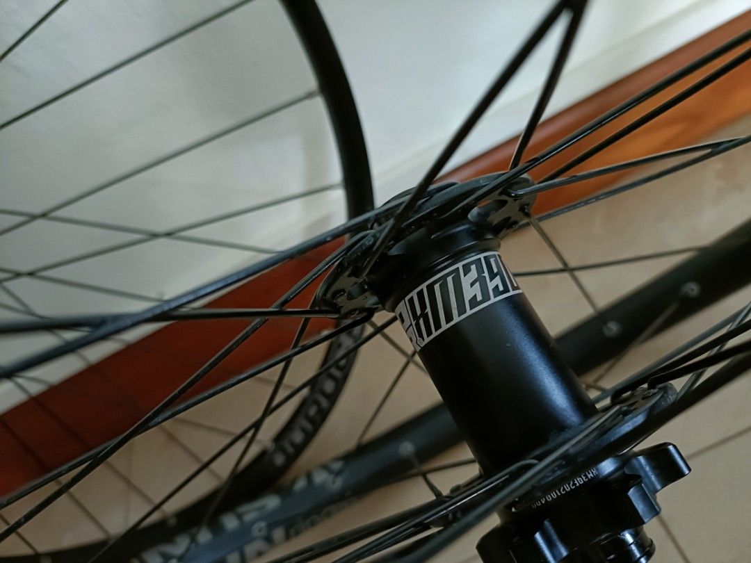Duroc 35 wheelset 27.5, Sports Equipment, Bicycles & Parts, Parts ...
