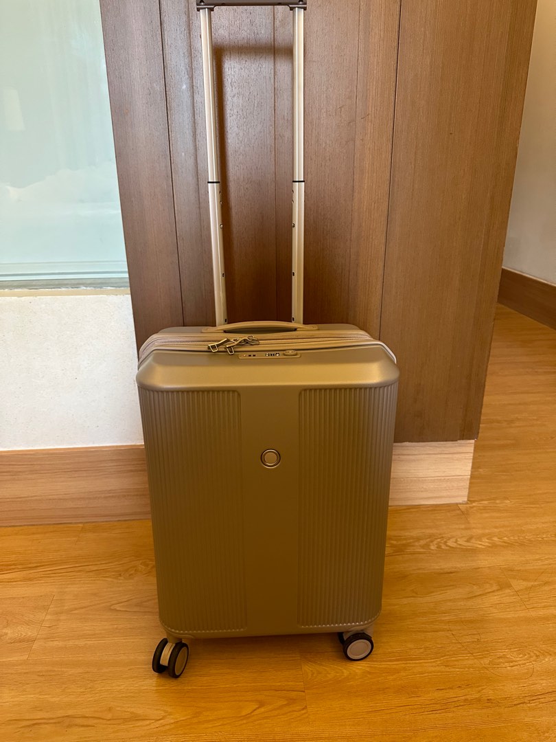 Echolac luggage bag, Hobbies & Toys, Travel, Luggage on Carousell