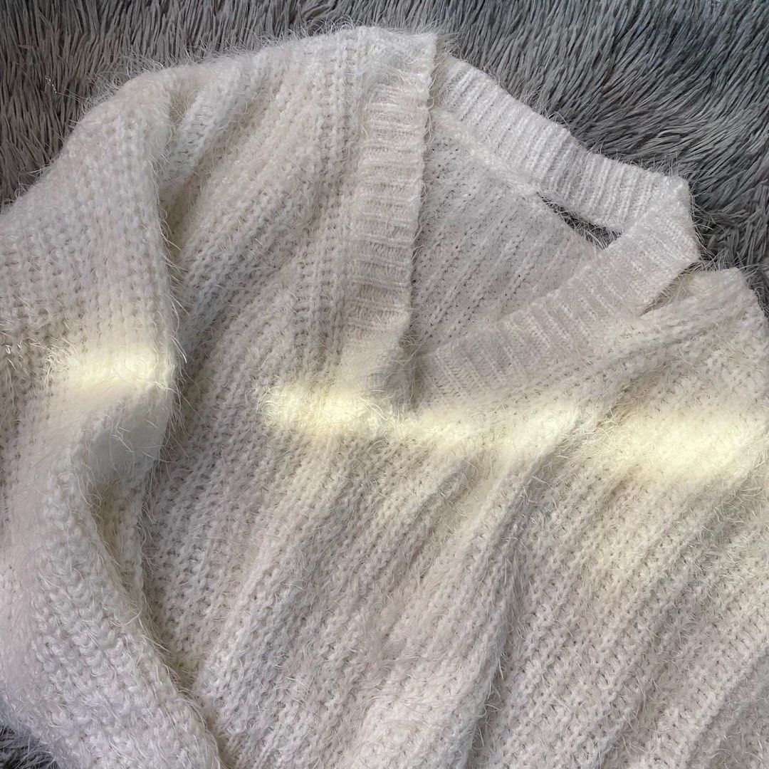 Furry White Cropped Sweater w/ stylish ripped collar - Baguio outfit ...