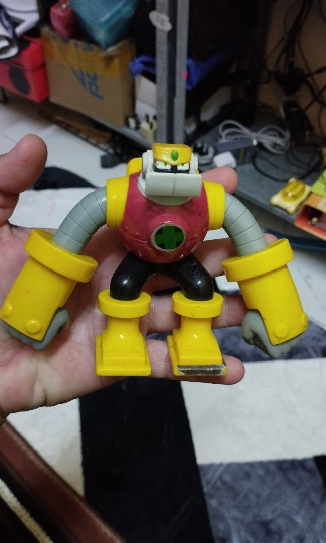 VINTAGE GUTSMAN EXE NET MEGAMAN, Hobbies & Toys, Toys & Games on Carousell