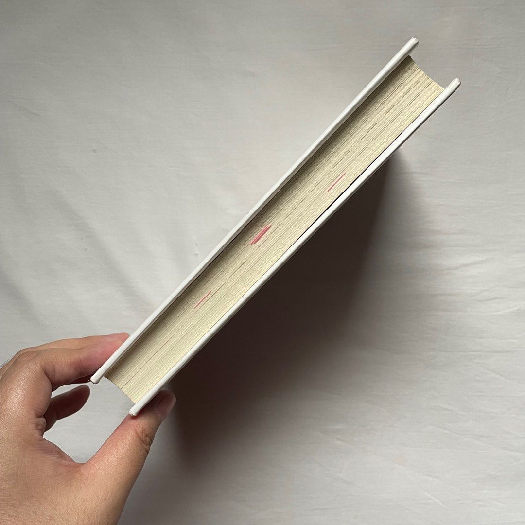 (Hardbound) A Very Large Expanse of Sea by Tahereh Mafi, Hobbies & Toys ...