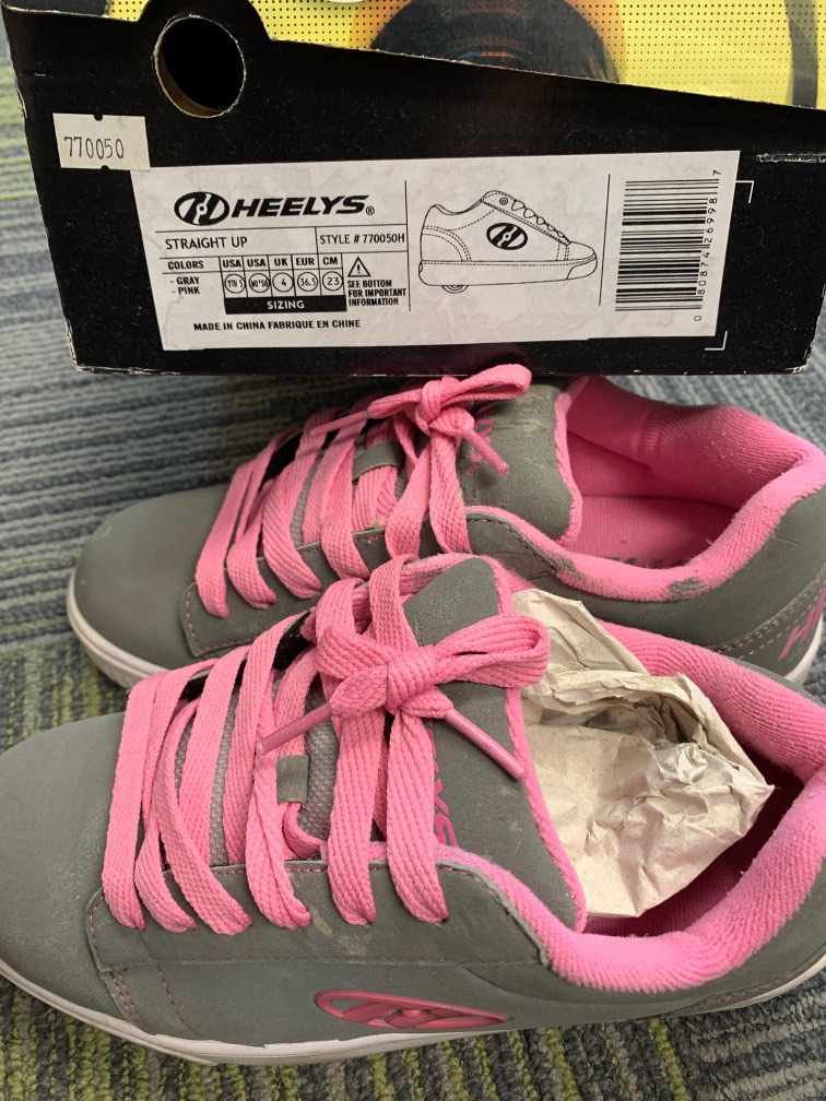 Heelys, Women's Fashion, Footwear, Sneakers on Carousell