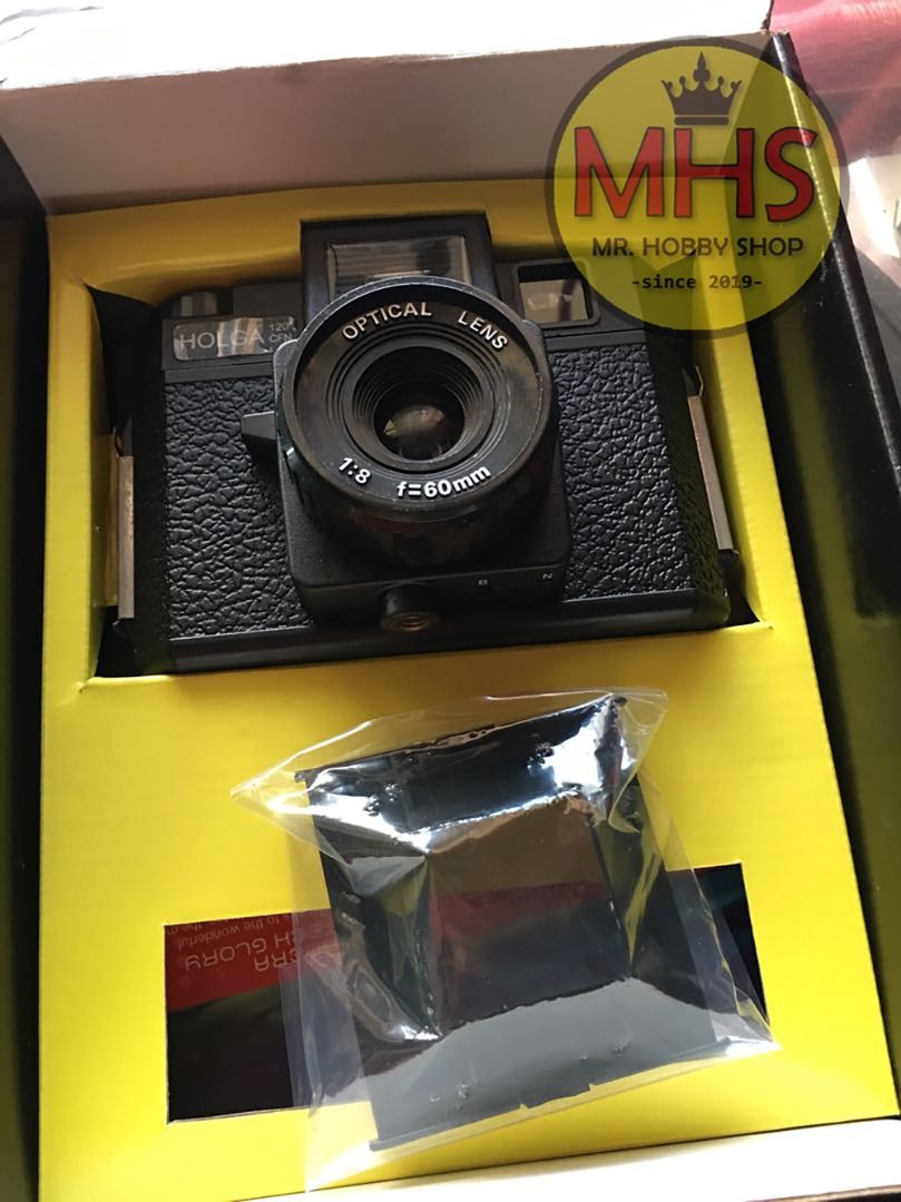 HOLGA Flash Camera Starter Kit (Vintage), Photography, Cameras on Carousell