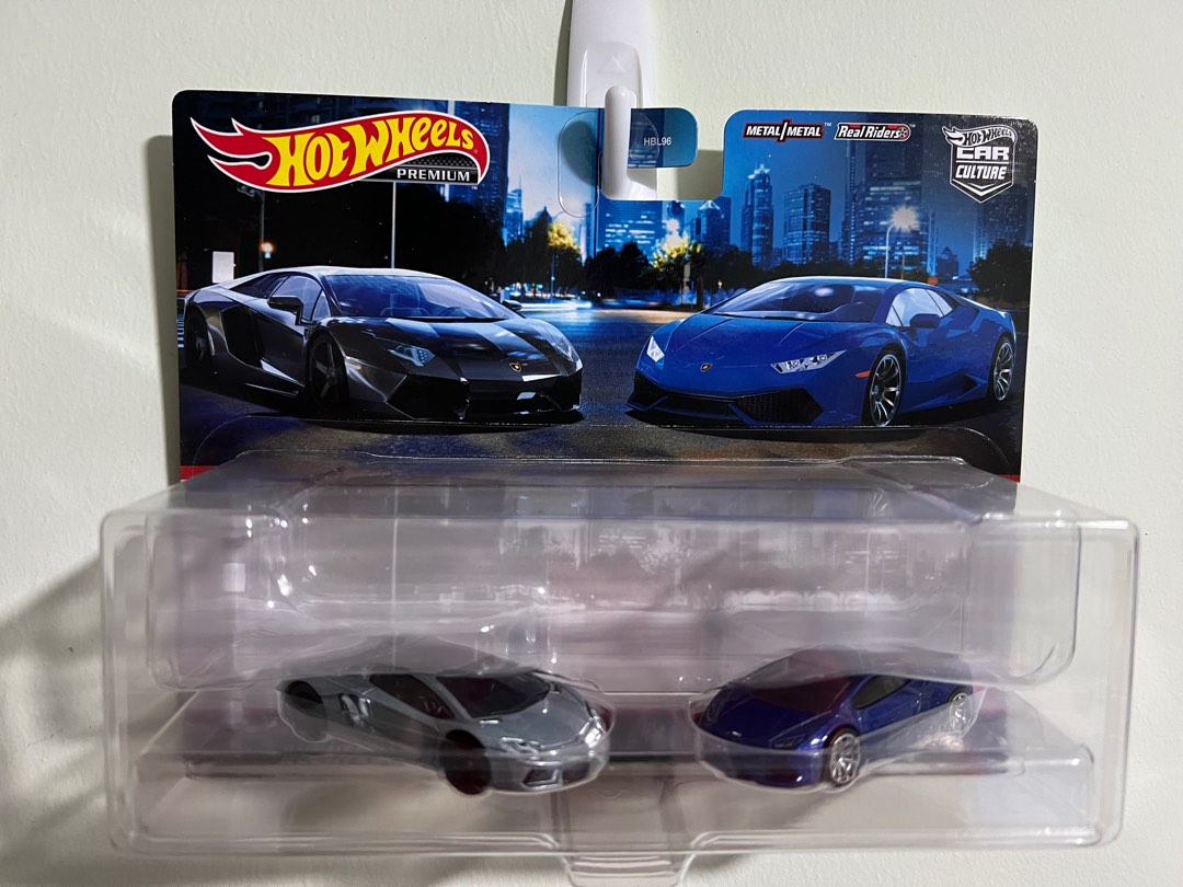Hot wheels 2 Pack Lamborghini , Hobbies & Toys, Toys & Games on Carousell