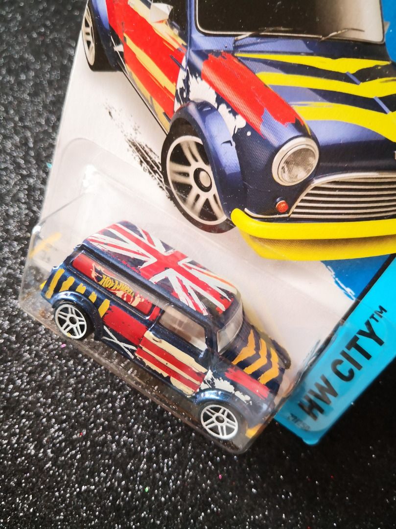 Hot Wheels '67 Austin Mini Van Union Jack Blue, Hobbies & Toys, Toys ...