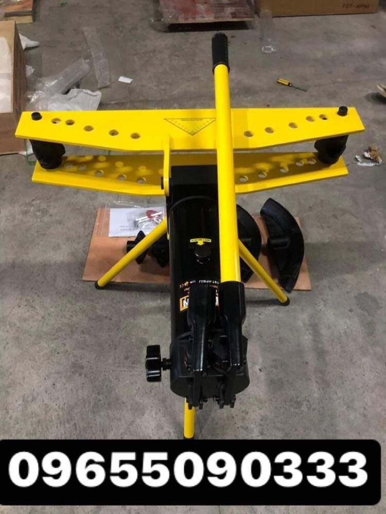 Hydraulic pipe bender, Commercial & Industrial, Construction Tools ...