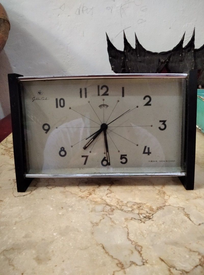 Jam Meja Jadul, Antik, Jam & Perhiasan di Carousell