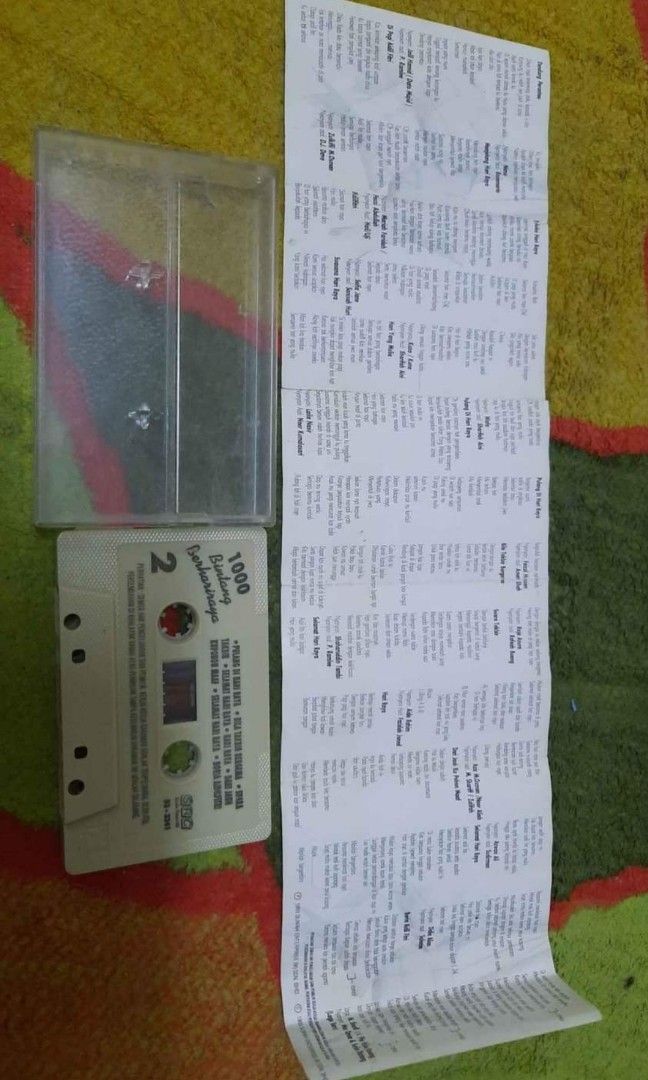 KASET LAGU LAGU RAYA, Hobbies & Toys, Music & Media, CDs & DVDs on Carousell