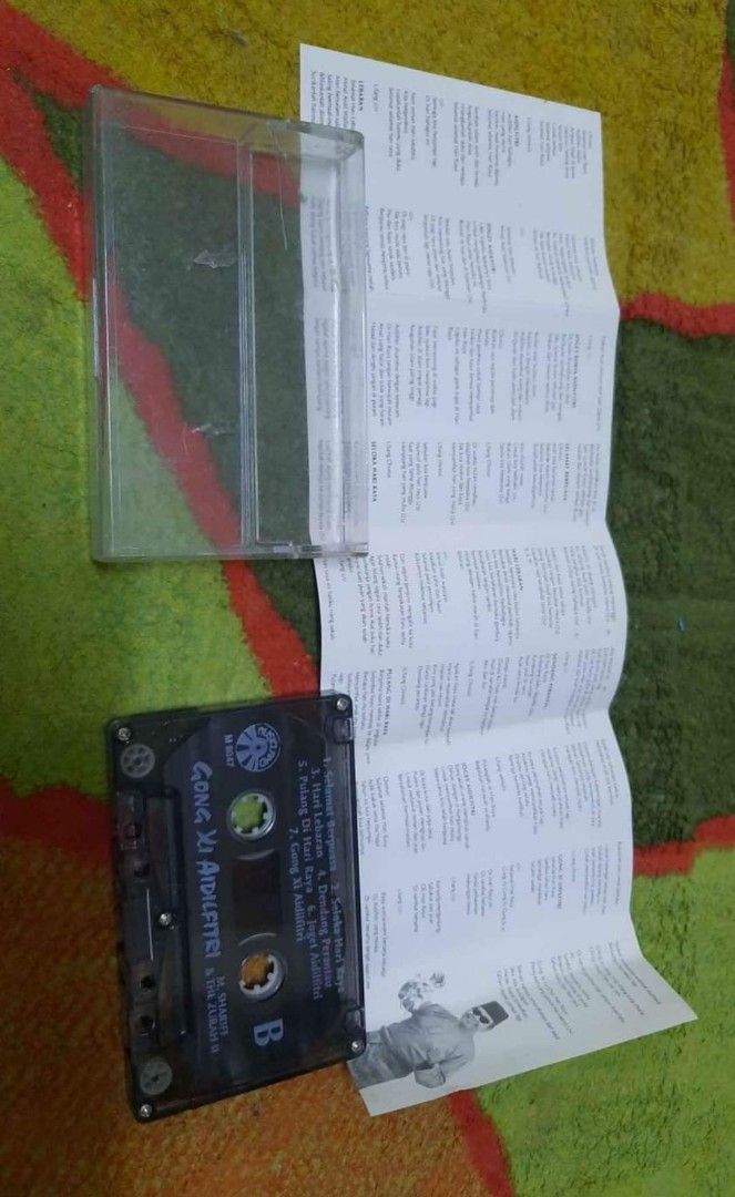 KASET LAGU LAGU RAYA, Hobbies & Toys, Music & Media, CDs & DVDs on Carousell