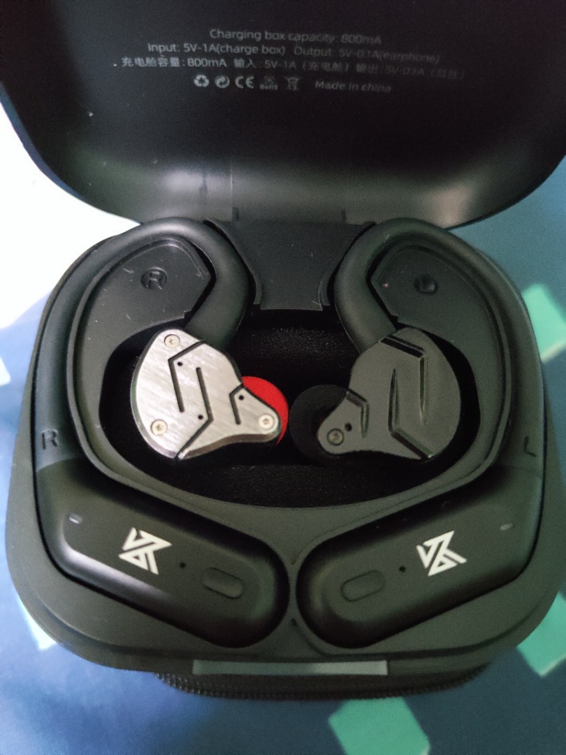 KZ PRO AZ09, Audio, Headphones & Headsets on Carousell