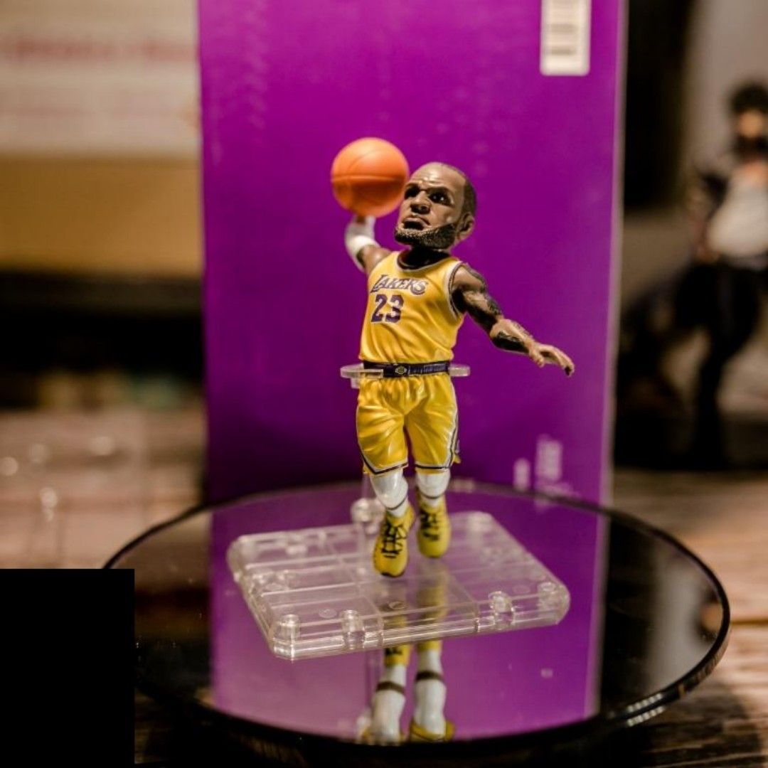 LEBRON JAMES LAKERS MOTION MODE (K.O) WITH FREE NBA CARDS REPACK ...