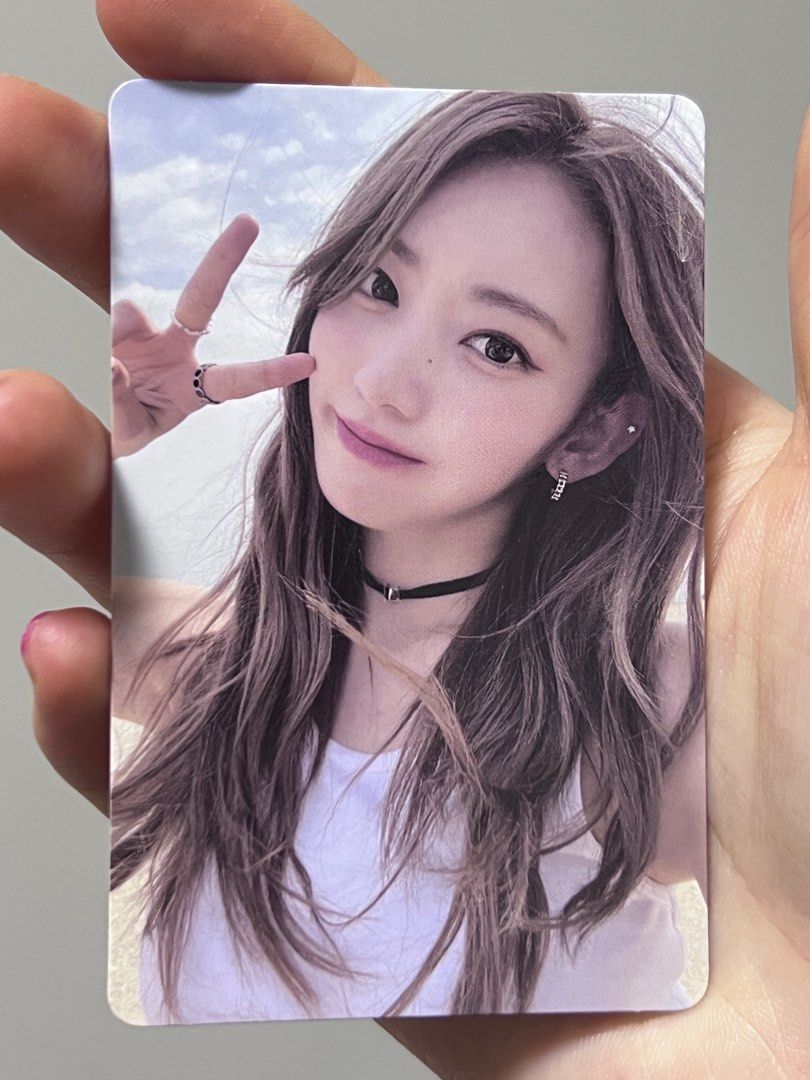 lesserafim sakura pc, Hobbies & Toys, Memorabilia & Collectibles, K ...