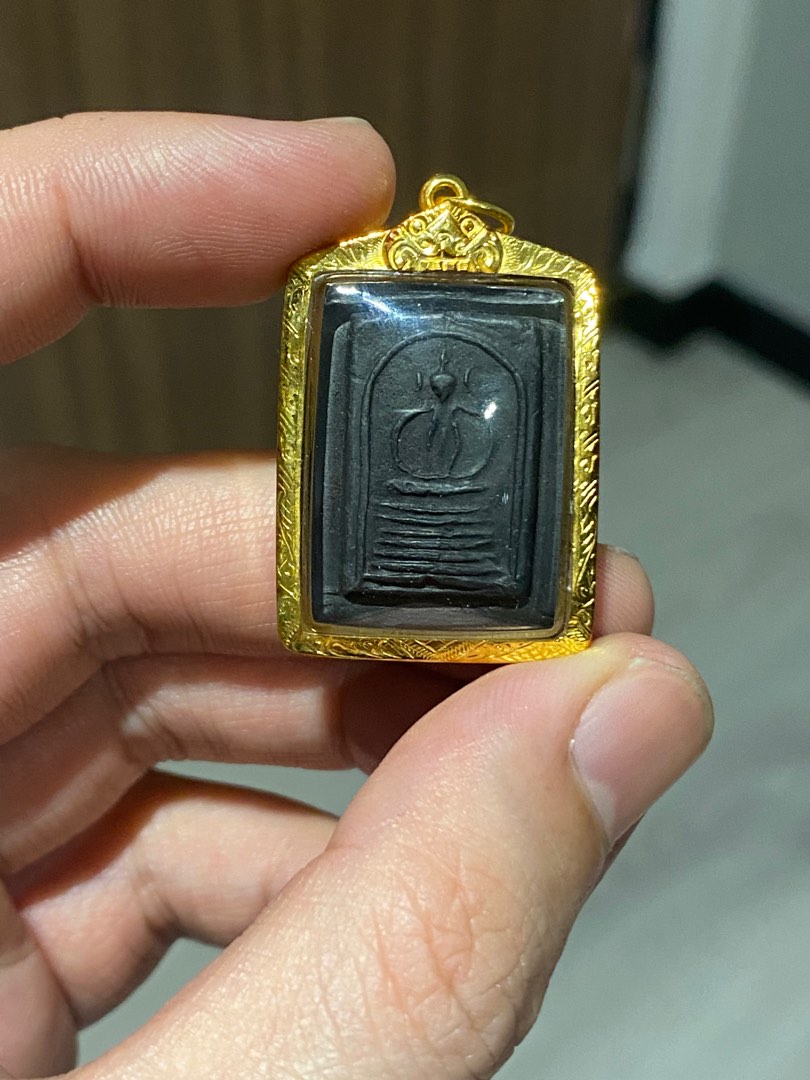 Lp Thap Somdej, Hobbies & Toys, Memorabilia & Collectibles, Religious ...