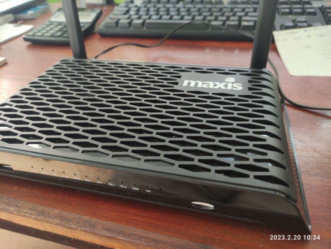 Maxis Aminia MA131 4G AC1200 Wireless Dual Band Modem Router, Computers ...