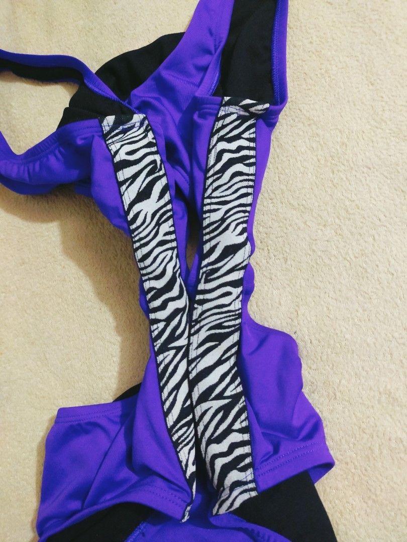 NIKE CUT OUT ONE PIECE SWIMSUIT on Carousell