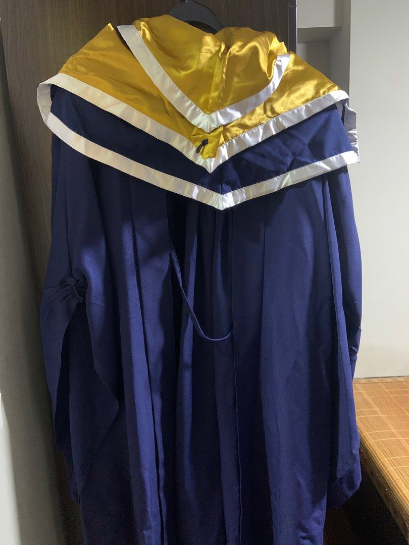 NTU graduation convocation gown, Men's Fashion, Coats, Jackets and ...