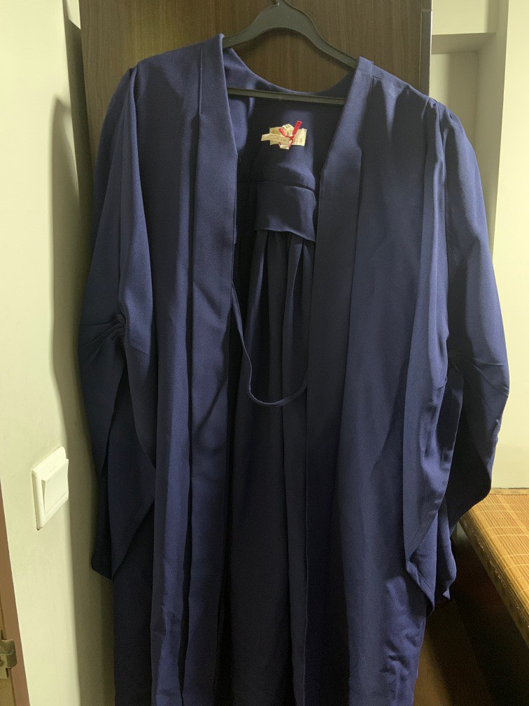 NTU graduation convocation gown, Men's Fashion, Coats, Jackets and ...