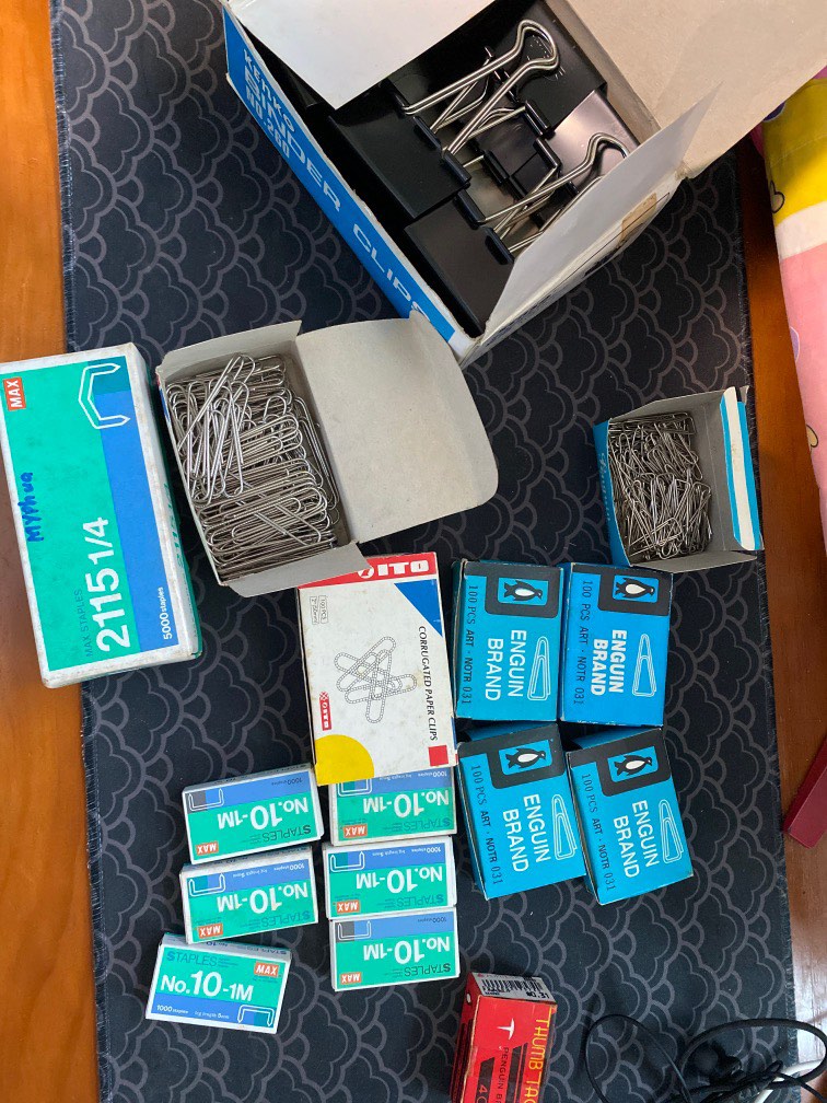 stationary Paper clips, binder clips, staples, Hobbies & Toys ...