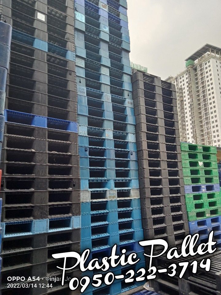 Plastic Pallet, Commercial & Industrial, Industrial Equipment on Carousell