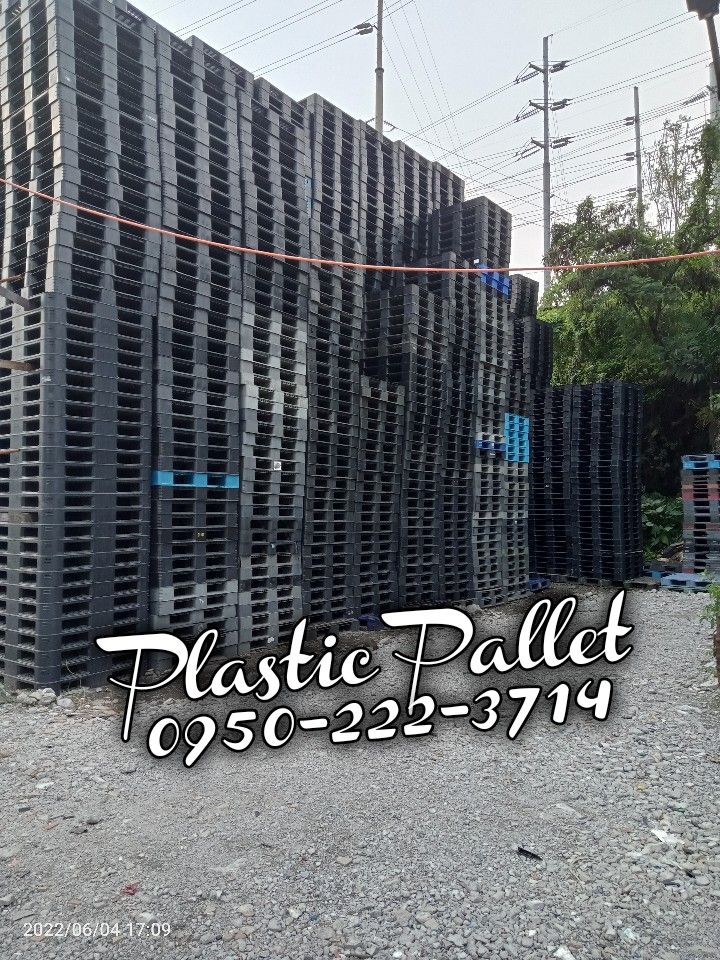 Plastic Pallet, Commercial & Industrial, Industrial Equipment on Carousell