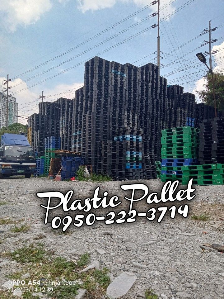 Plastic Pallet, Commercial & Industrial, Industrial Equipment on Carousell