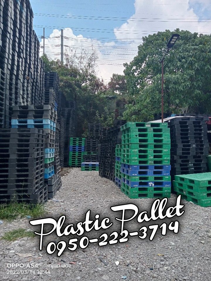Plastic Pallet, Commercial & Industrial, Industrial Equipment on Carousell