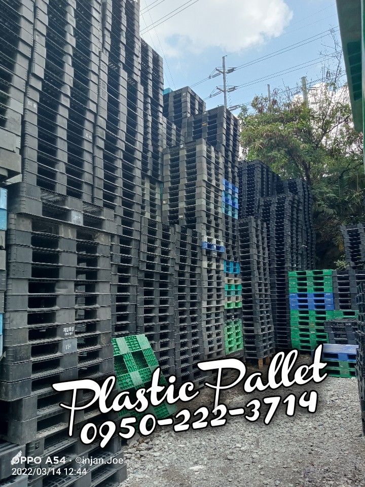 Plastic Pallet, Commercial & Industrial, Industrial Equipment on Carousell