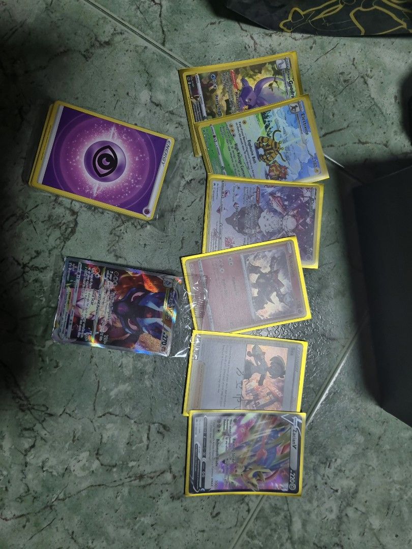 Pokemon bulk, Hobbies & Toys, Toys & Games on Carousell