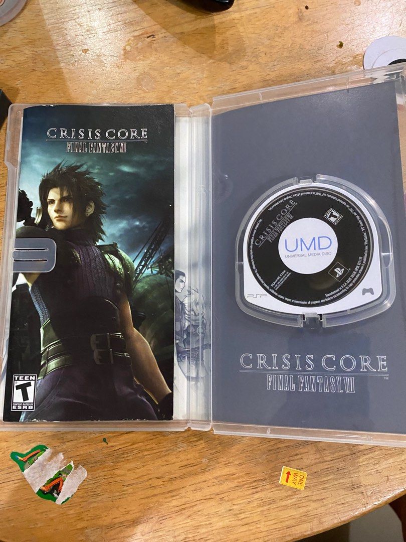 PSP final fantasy VII Core crisis, Video Gaming, Video Games ...