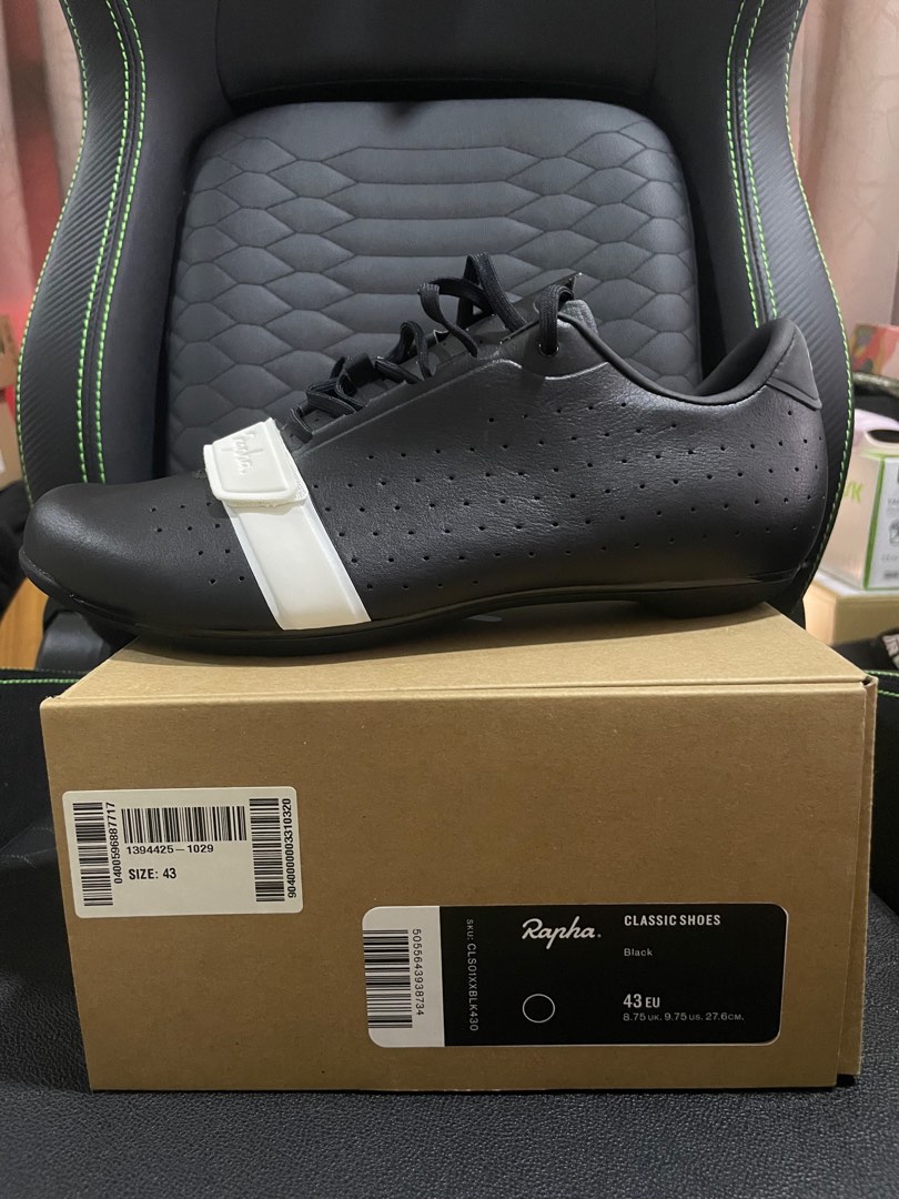 Rapha Classic Shoes, Sports Equipment, Bicycles & Parts, Bicycles on Carousell