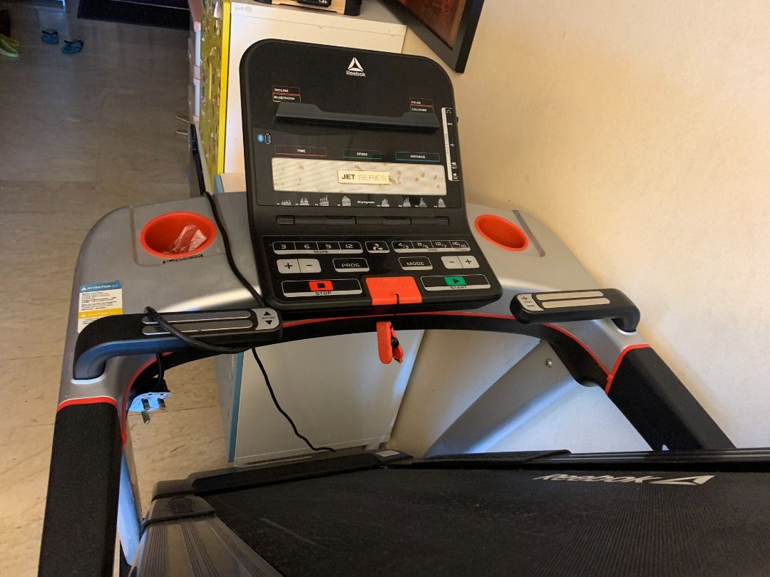 REEBOK JET 100+ TREADMILL W/BLUETOOTH, Sports Equipment, Exercise ...