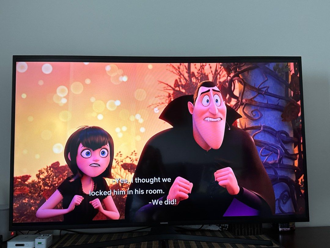 Samsung 55 inch smart tv , TV & Home Appliances, TV & Entertainment, TV ...