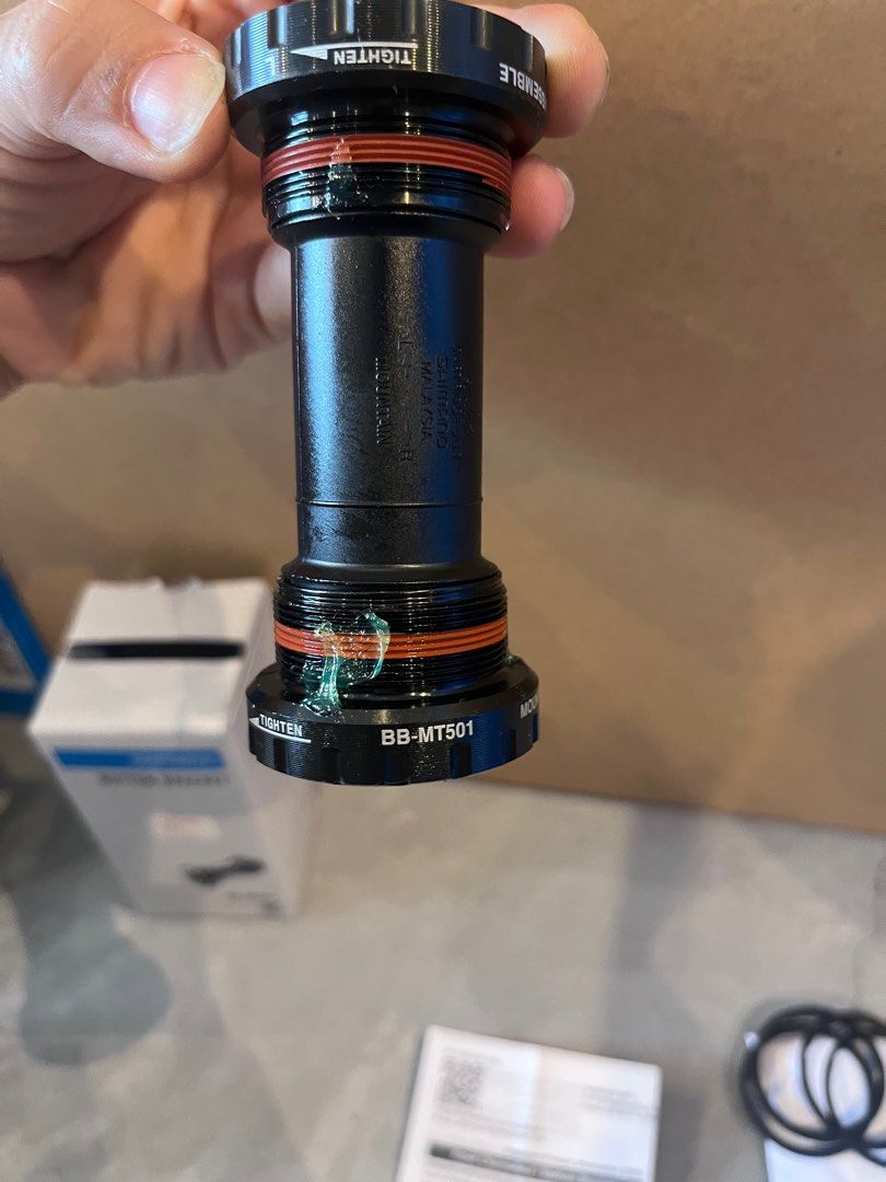 Shimano BB-MT501 Bottom Bracket Deore, Sports Equipment, Bicycles & Parts, Parts & Accessories ...