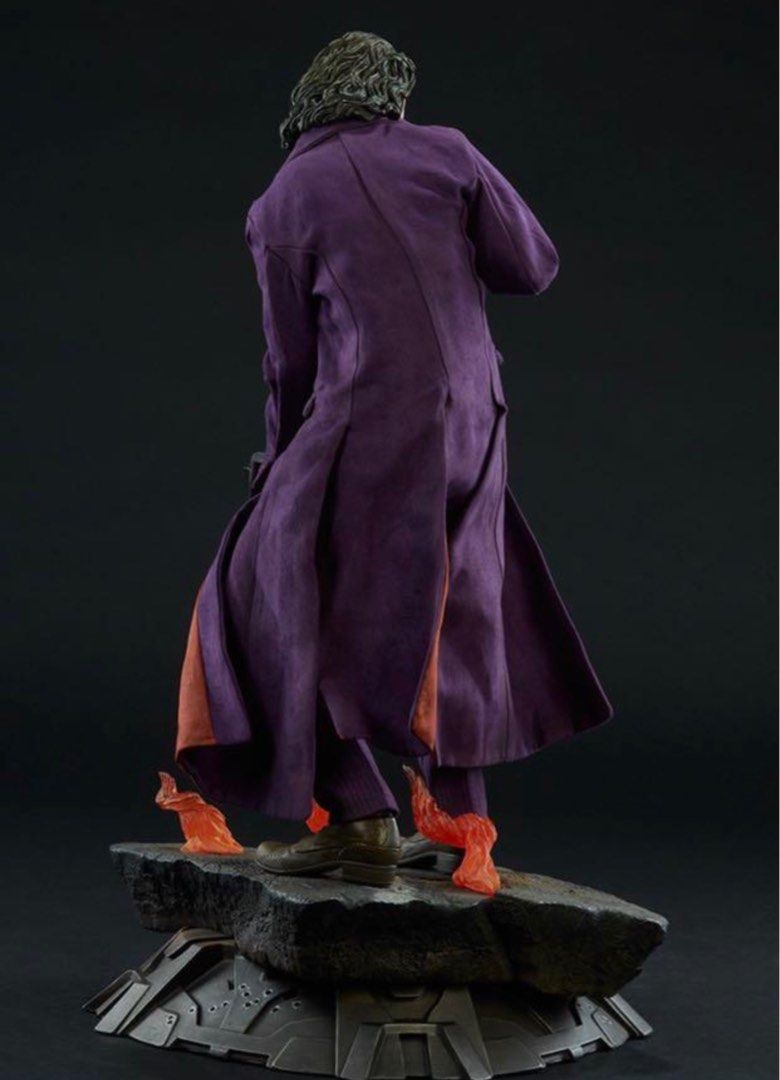 Sideshow dark knight batman and joker premium format exclusive, Hobbies ...