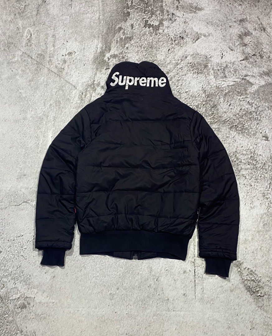 Supreme puffer jacket, Fesyen Pria, Pakaian , Baju Luaran di Carousell