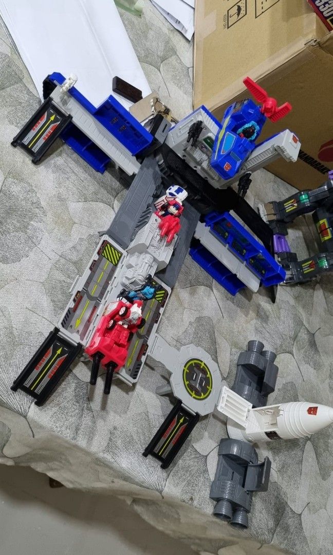 Takara G1 Vintage Transformer Victory Rocket Base and Dinosaurer ...
