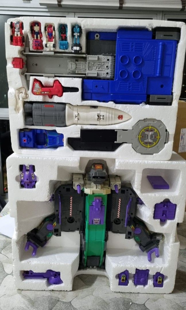 Takara G1 Vintage Transformer Victory Rocket Base and Dinosaurer ...