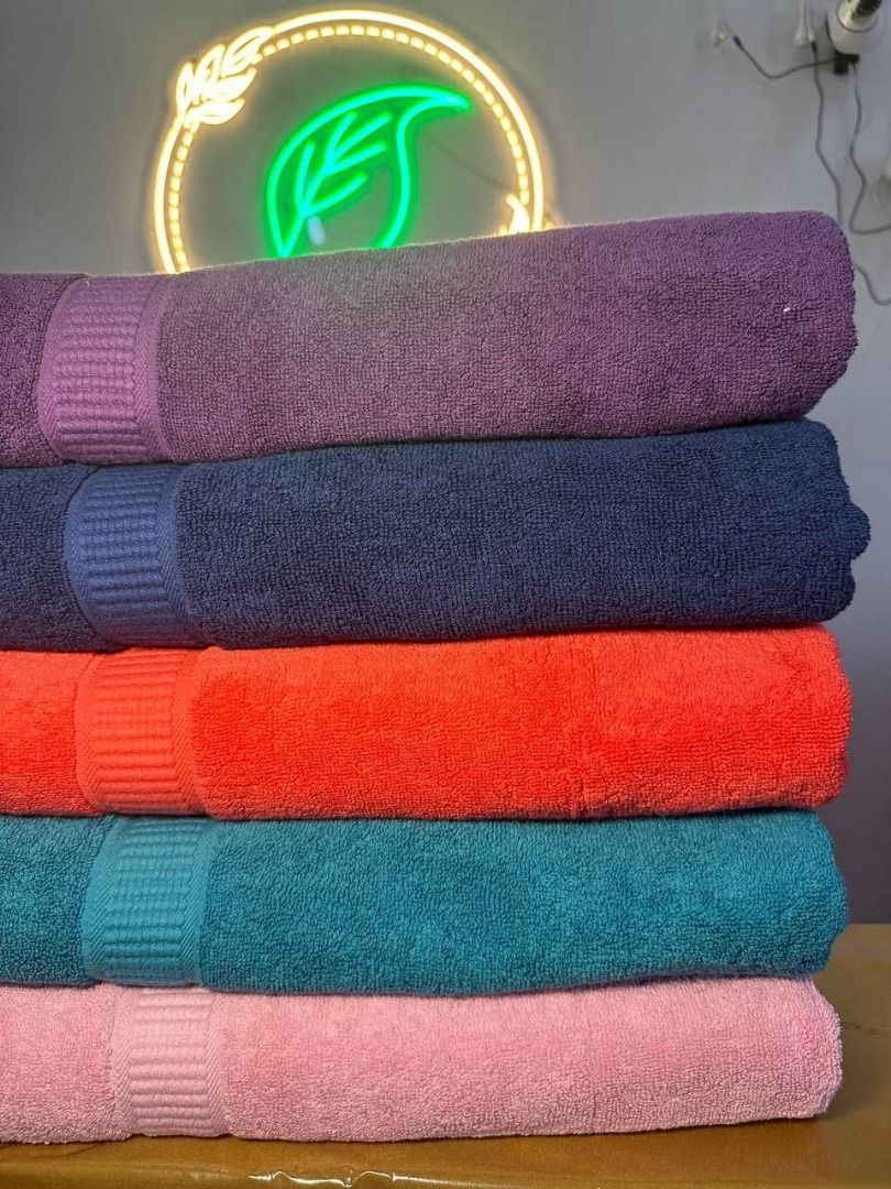 Tuala Mandi Giant Extra Quality Hotel, Furniture & Home Living, Bedding ...