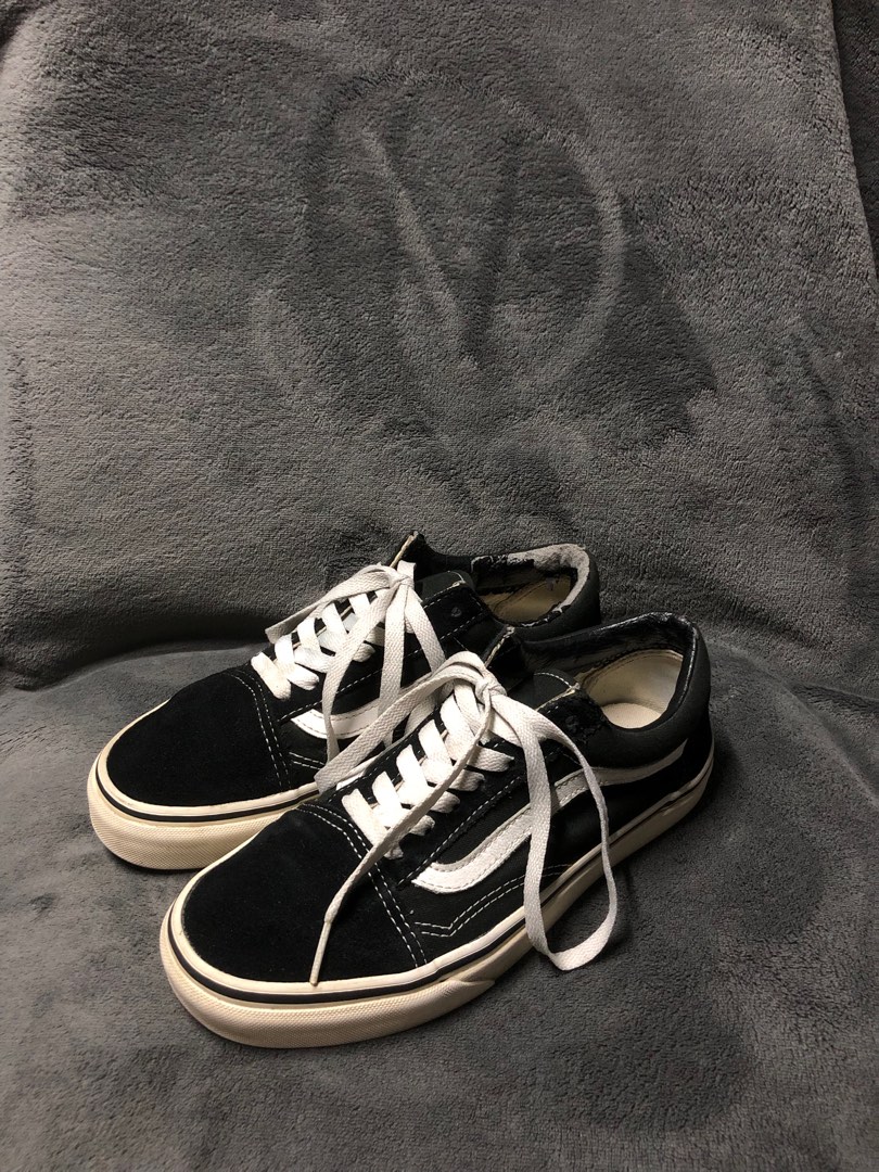 Vans Classic OS, Women's Fashion, Footwear, Sneakers on Carousell