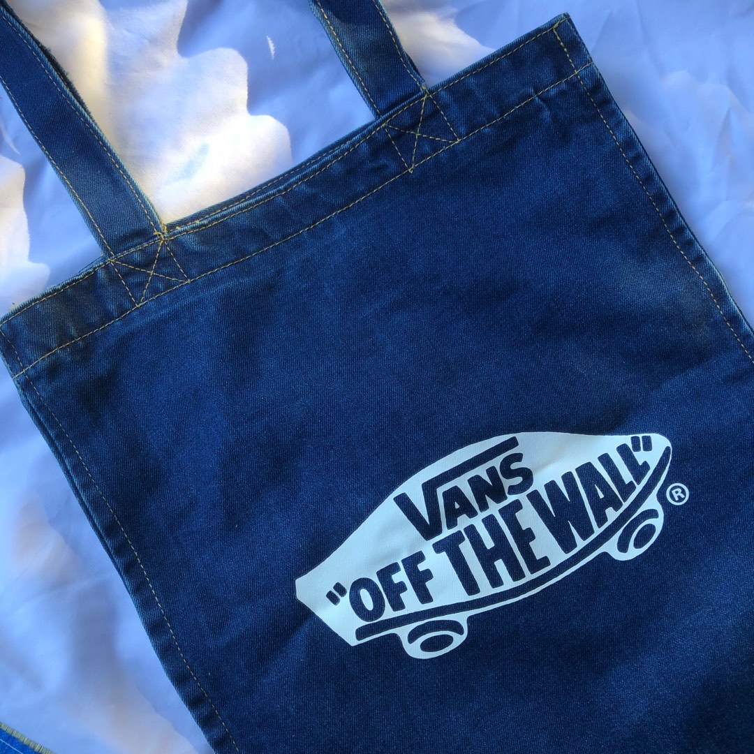 Vans Tote Bag, Women's Fashion, Bags & Wallets, Tote Bags on Carousell