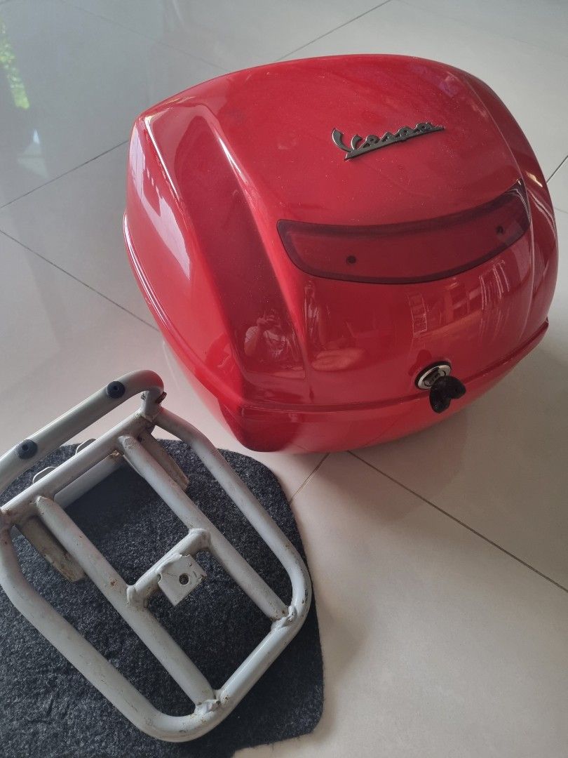 Vespa top box LX150, Motorcycles, Motorcycle Accessories on Carousell