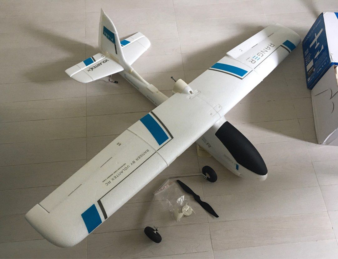 Volantex Ranger 1.4m span RC Airplane!, Hobbies & Toys, Toys & Games on ...