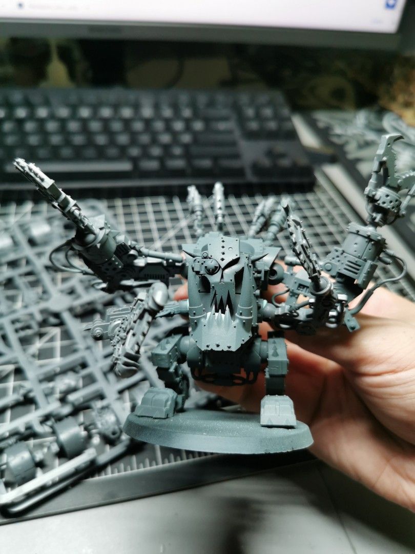 warhammer 40k deff dread, Hobbies & Toys, Toys & Games on Carousell