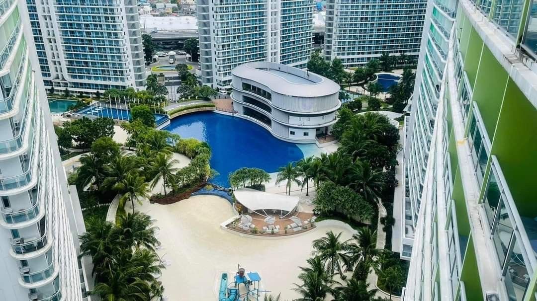 West Rio Bldg, Azure Urban Resort Residences Marcelo Green Paranaque ...