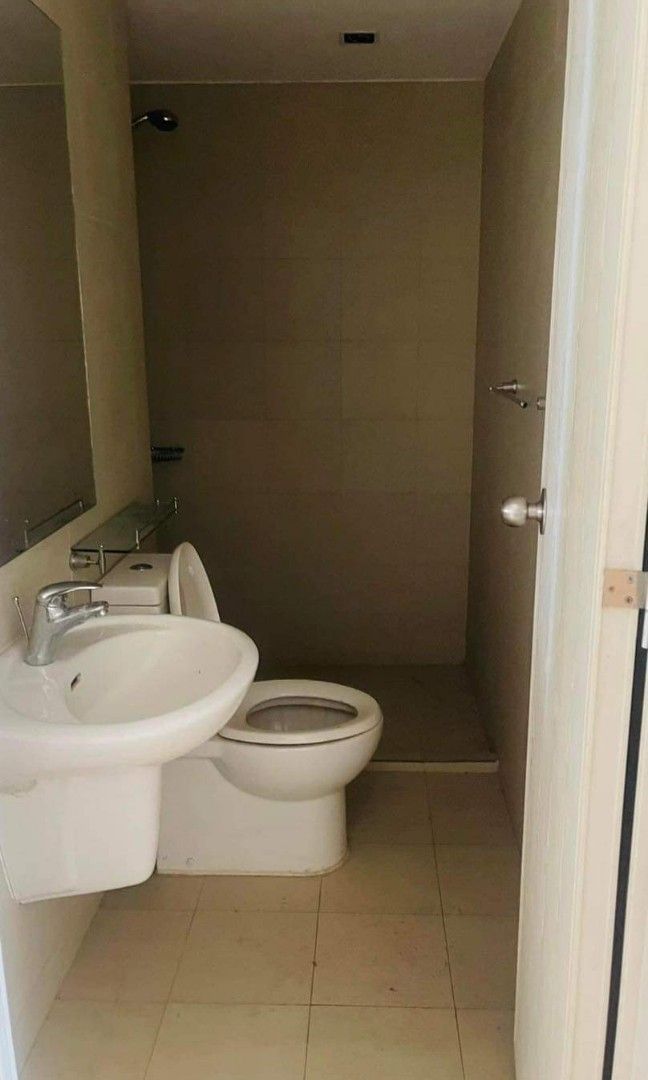 West Rio Bldg, Azure Urban Resort Residences Marcelo Green Paranaque ...