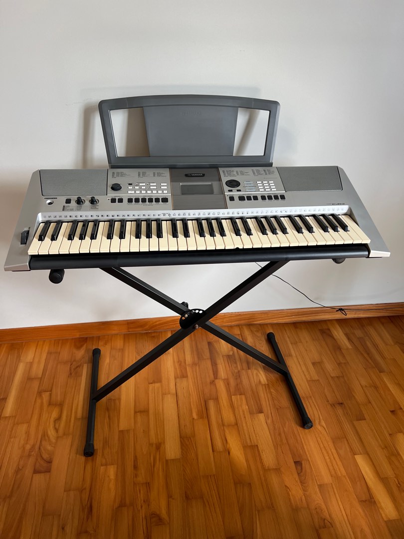 Yamaha Keyboard PSR E413, Hobbies & Toys, Music & Media, Musical ...