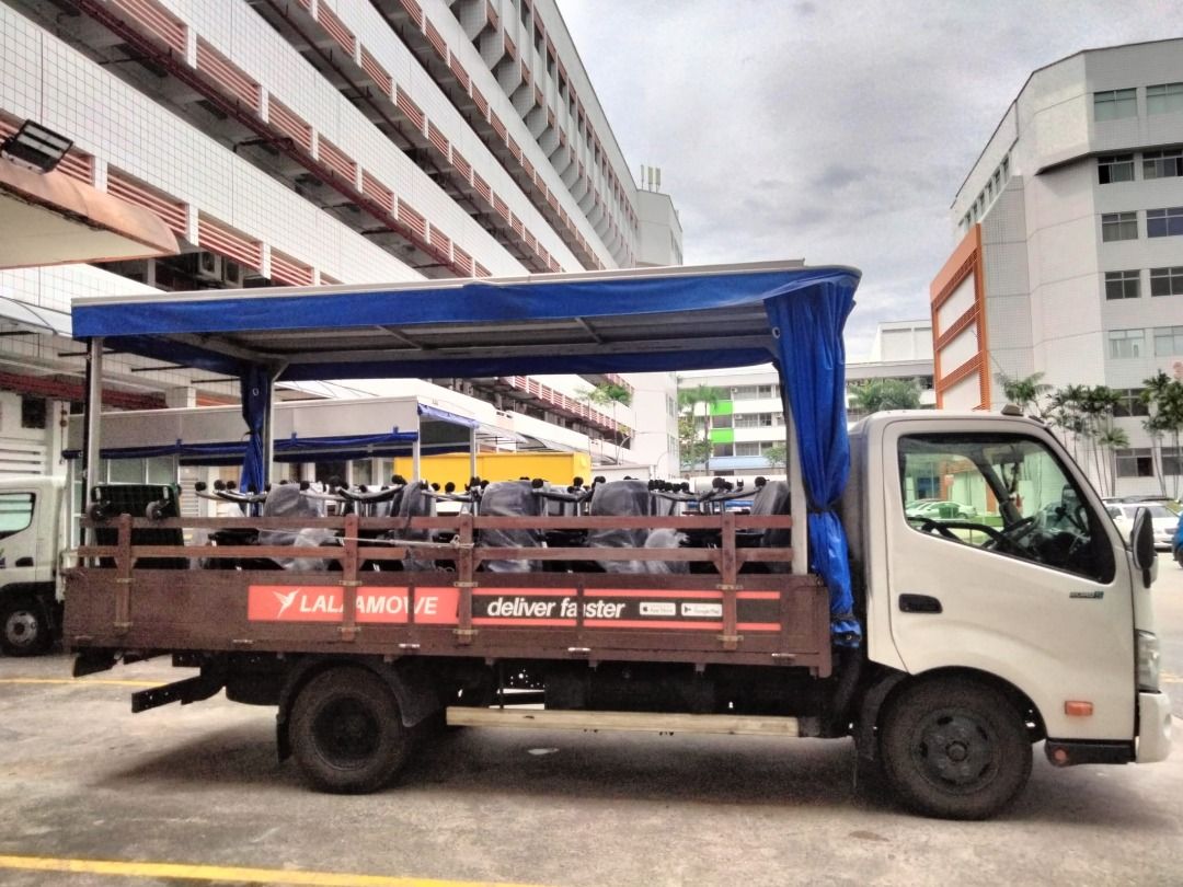 14ft Lorry / Delivery Service/ Lorry Transportation / 14ft Open Lorry with driver / Transport ...